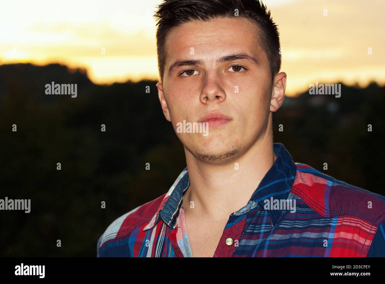 Outdoor posing hi-res stock photography and images - Alamy