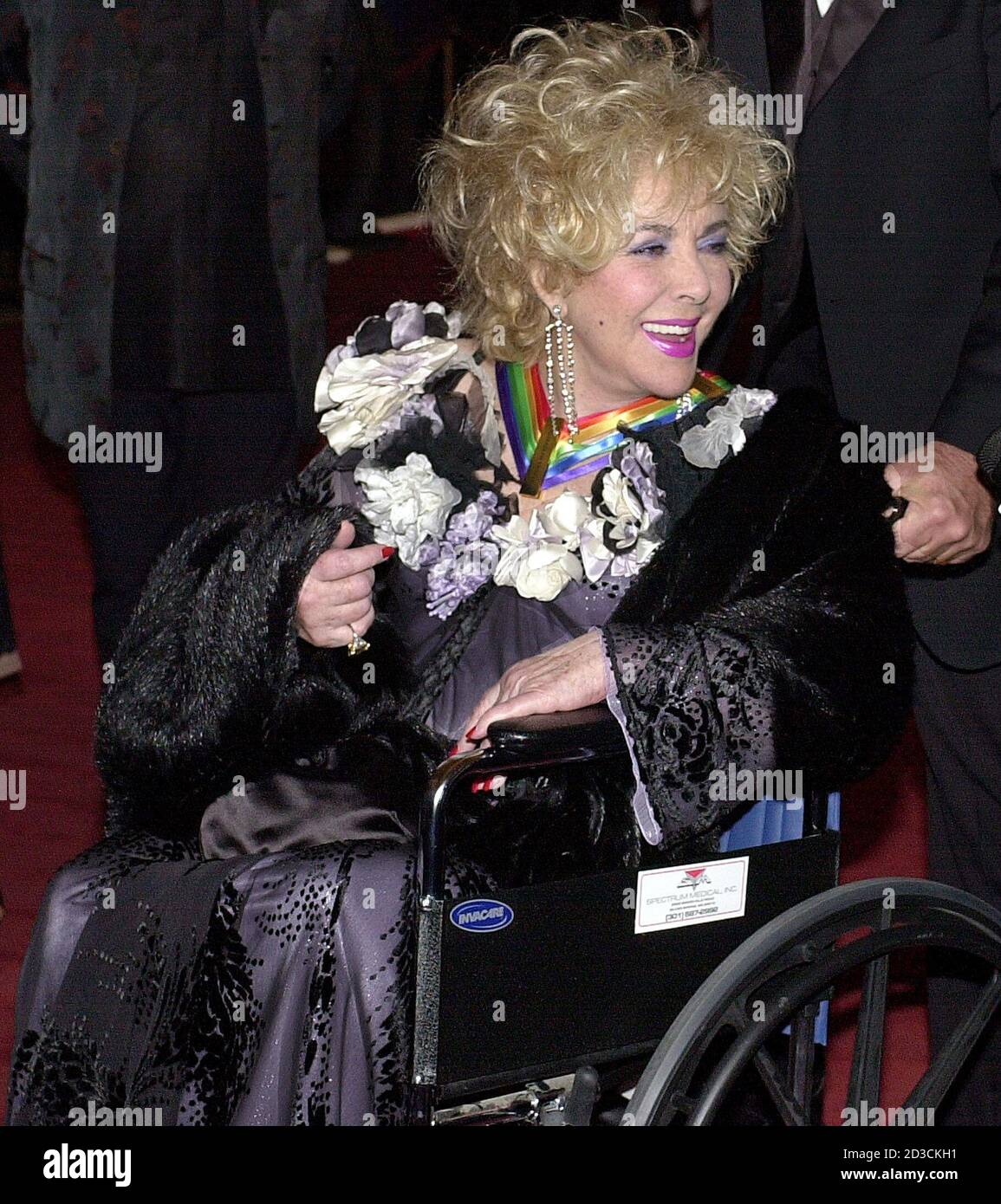 Elizabeth taylor james earl jones hi-res stock photography and images ...