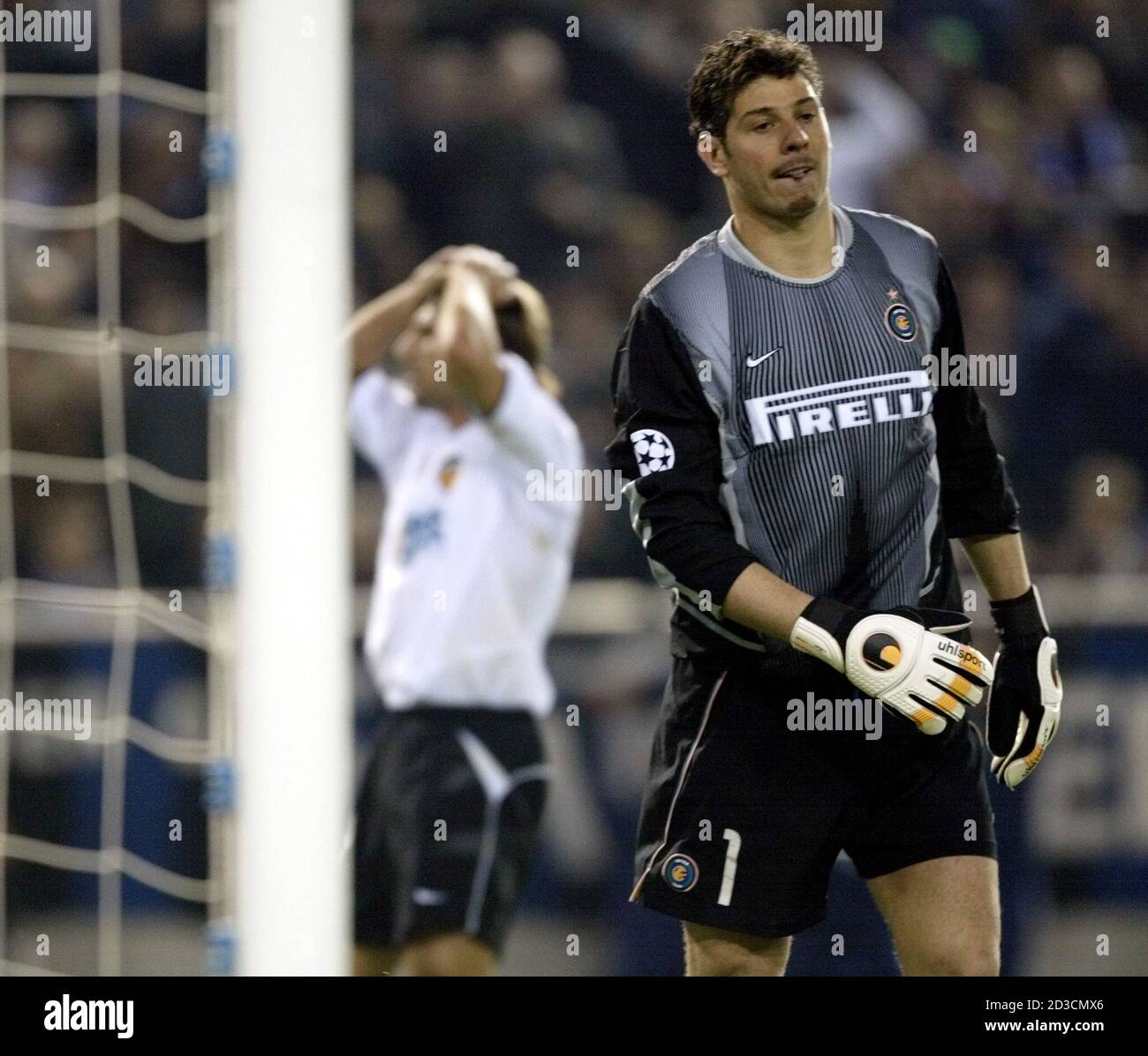 Goalkeeper valencia hi-res stock photography and images - Alamy