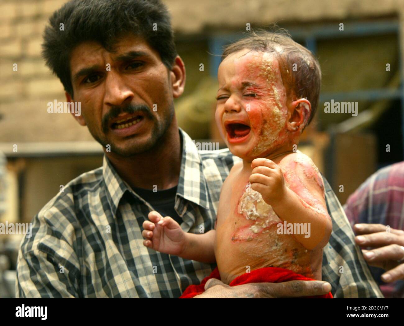 Iraqi worker hi-res stock photography and images - Alamy