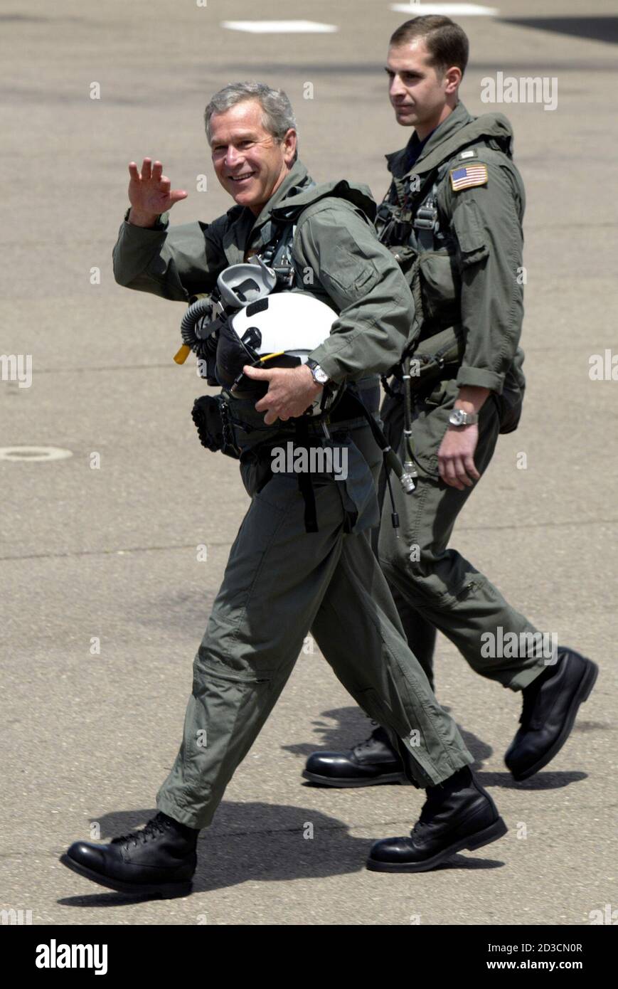 Bush flight suit hi-res stock photography and images - Alamy