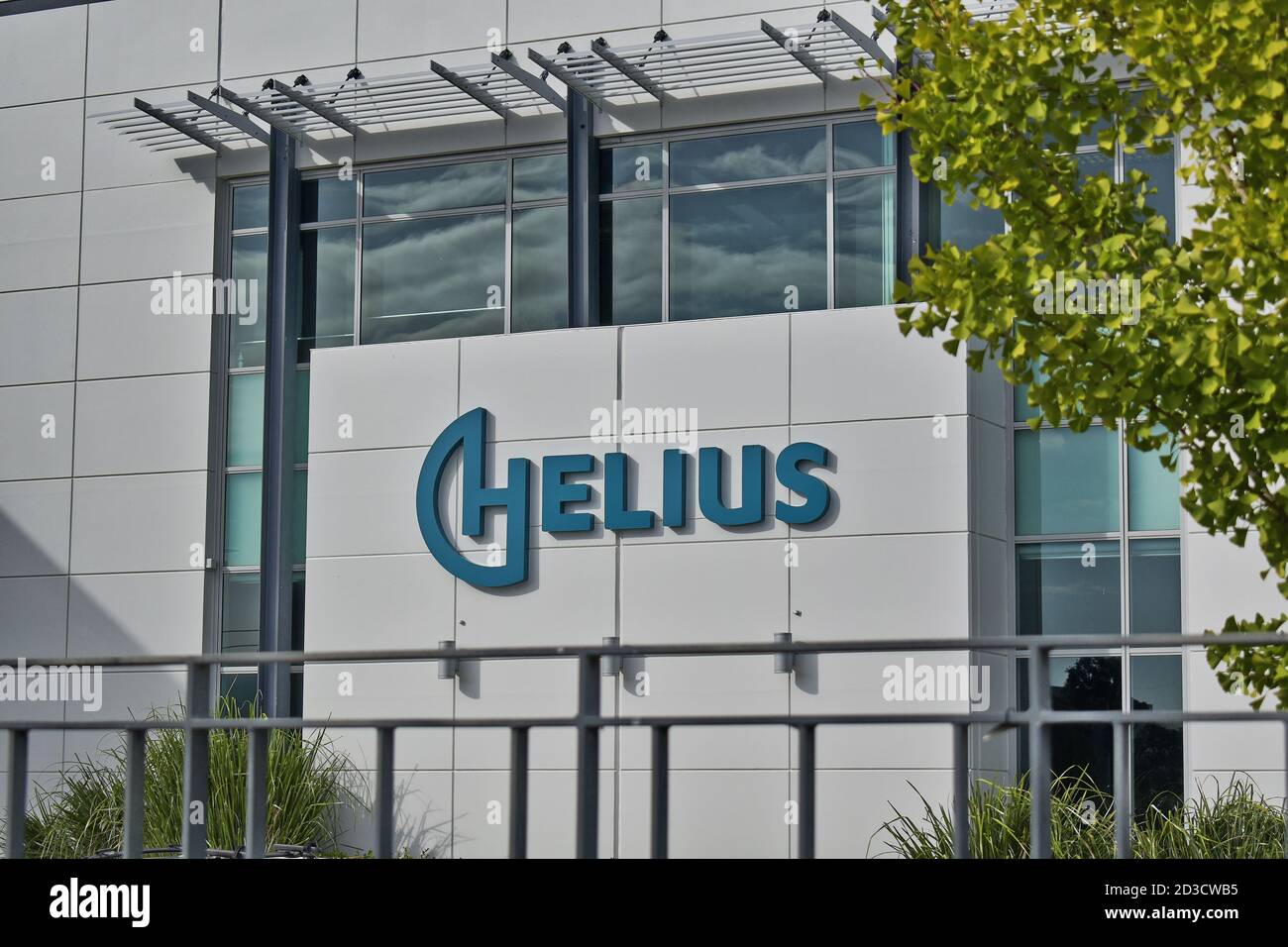 Yamaha logo sign symbol hi-res stock photography and images - Alamy