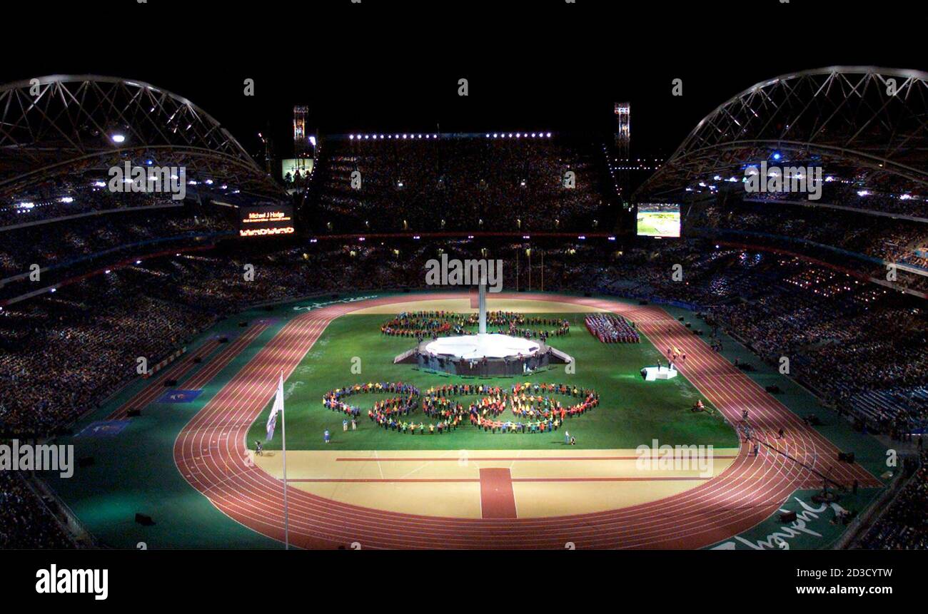 Sydney 2000 olympic games closing ceremony hi-res stock photography and ...