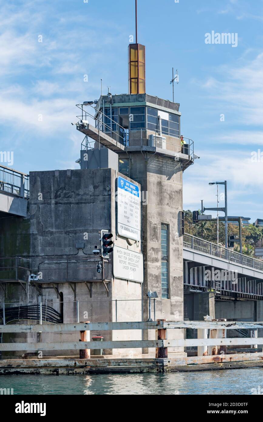 Bascule lift span bridge control room hi-res stock photography and ...