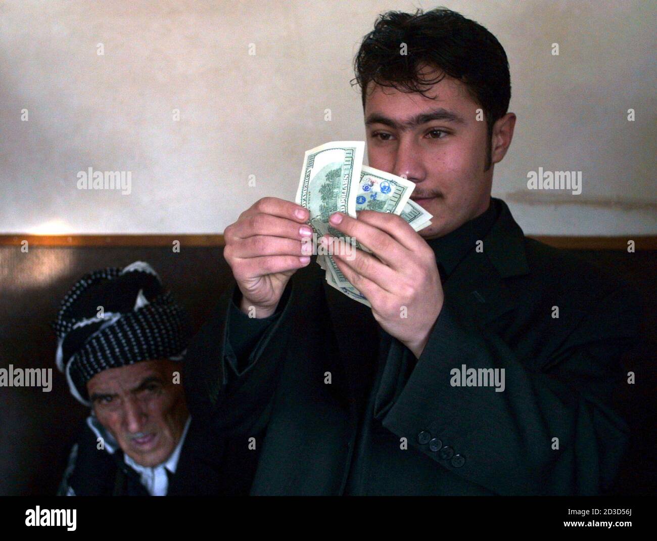 Authenticity of banknotes hi-res stock photography and images - Alamy