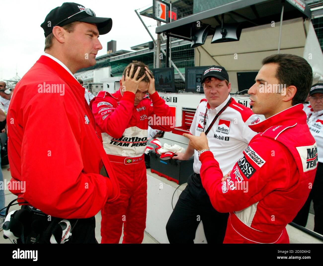 Team rain delay hi-res stock photography and images - Alamy