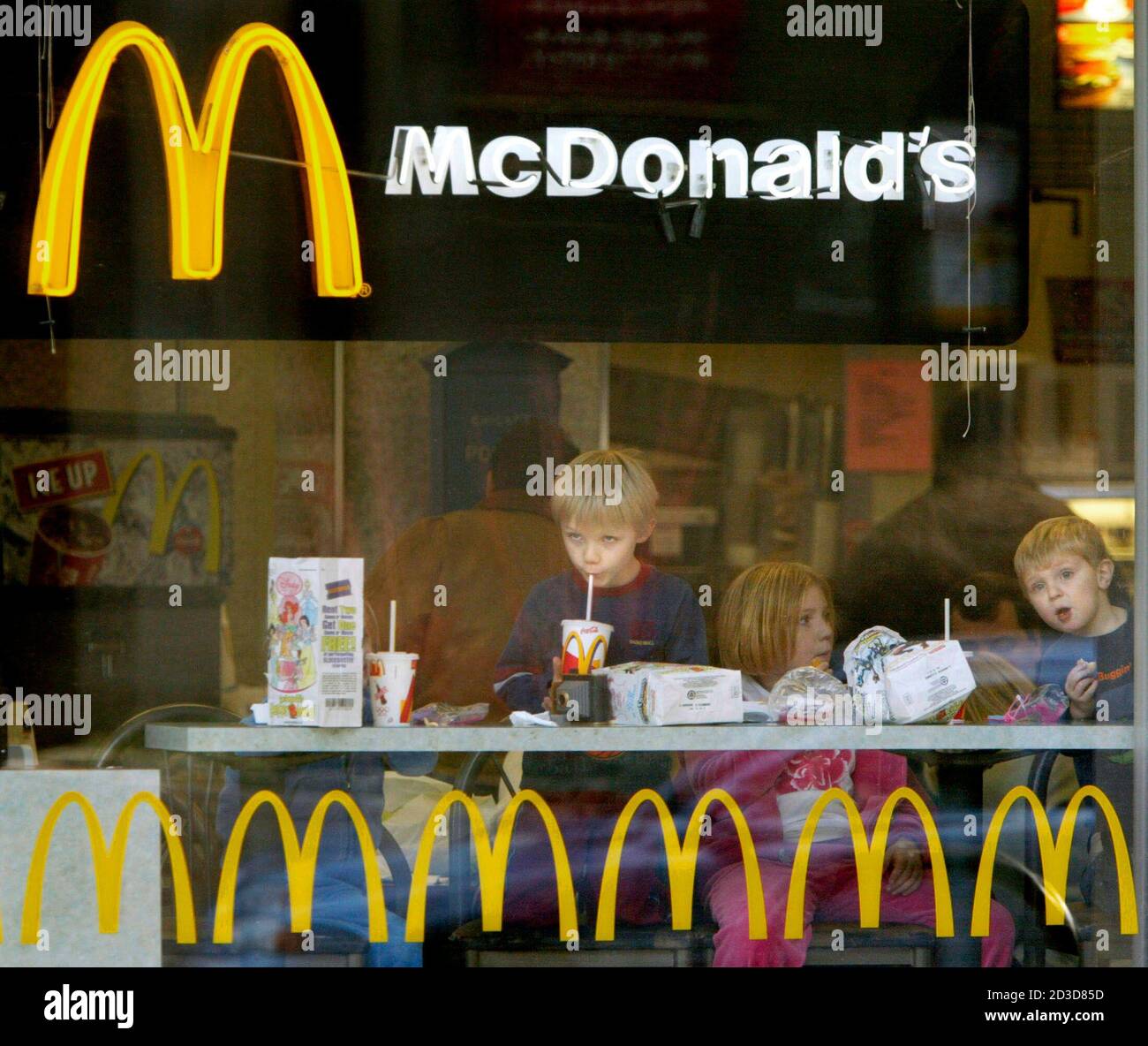 2003 Mcdonalds Restaurant High Resolution Stock Photography and Images ...