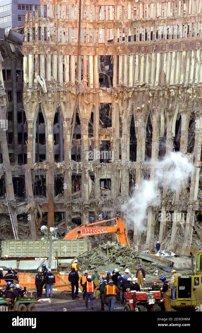 World trade center clean up hi-res stock photography and images - Alamy