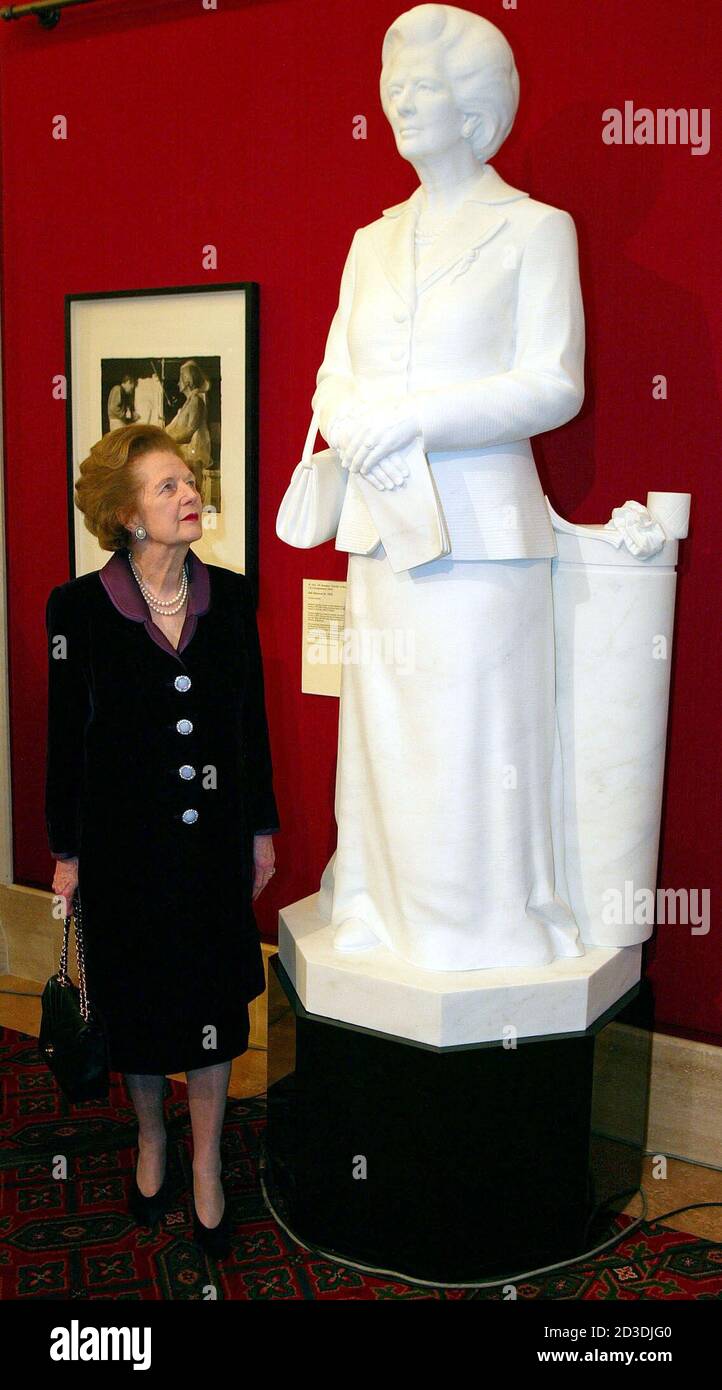 Thatcher statue guildhall hi-res stock photography and images - Alamy