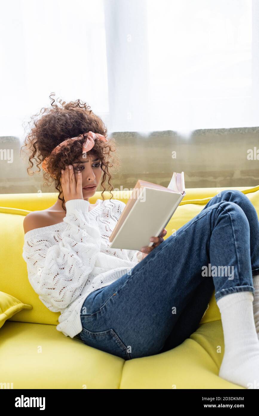 Reading sad emotion hi-res stock photography and images - Alamy