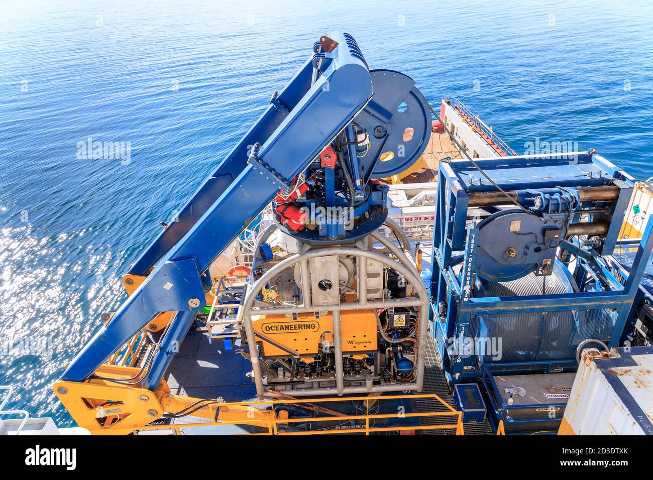 Remote operated crane hi-res stock photography and images - Alamy