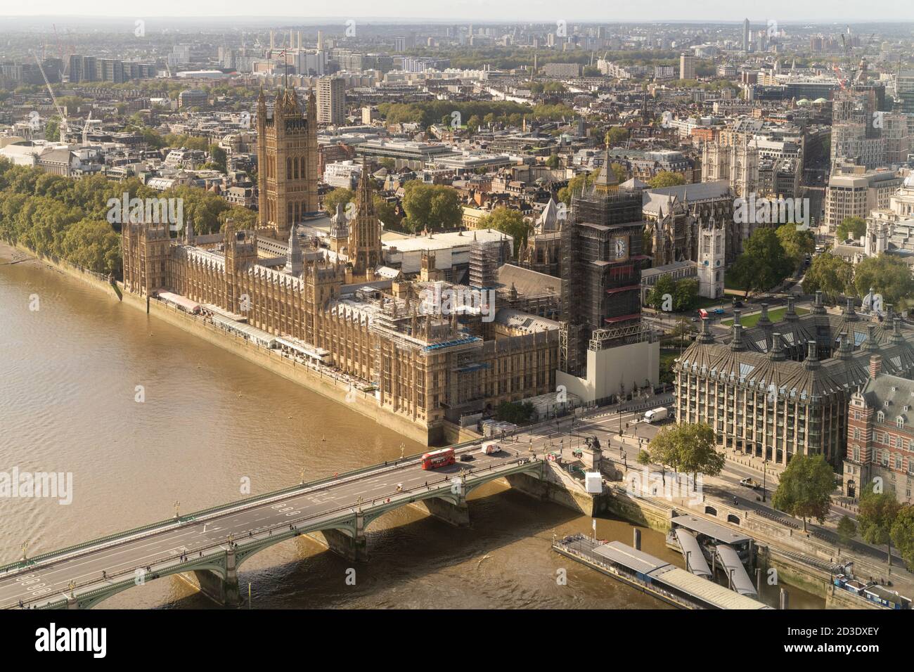Birds eye view houses parliament hi-res stock photography and images ...