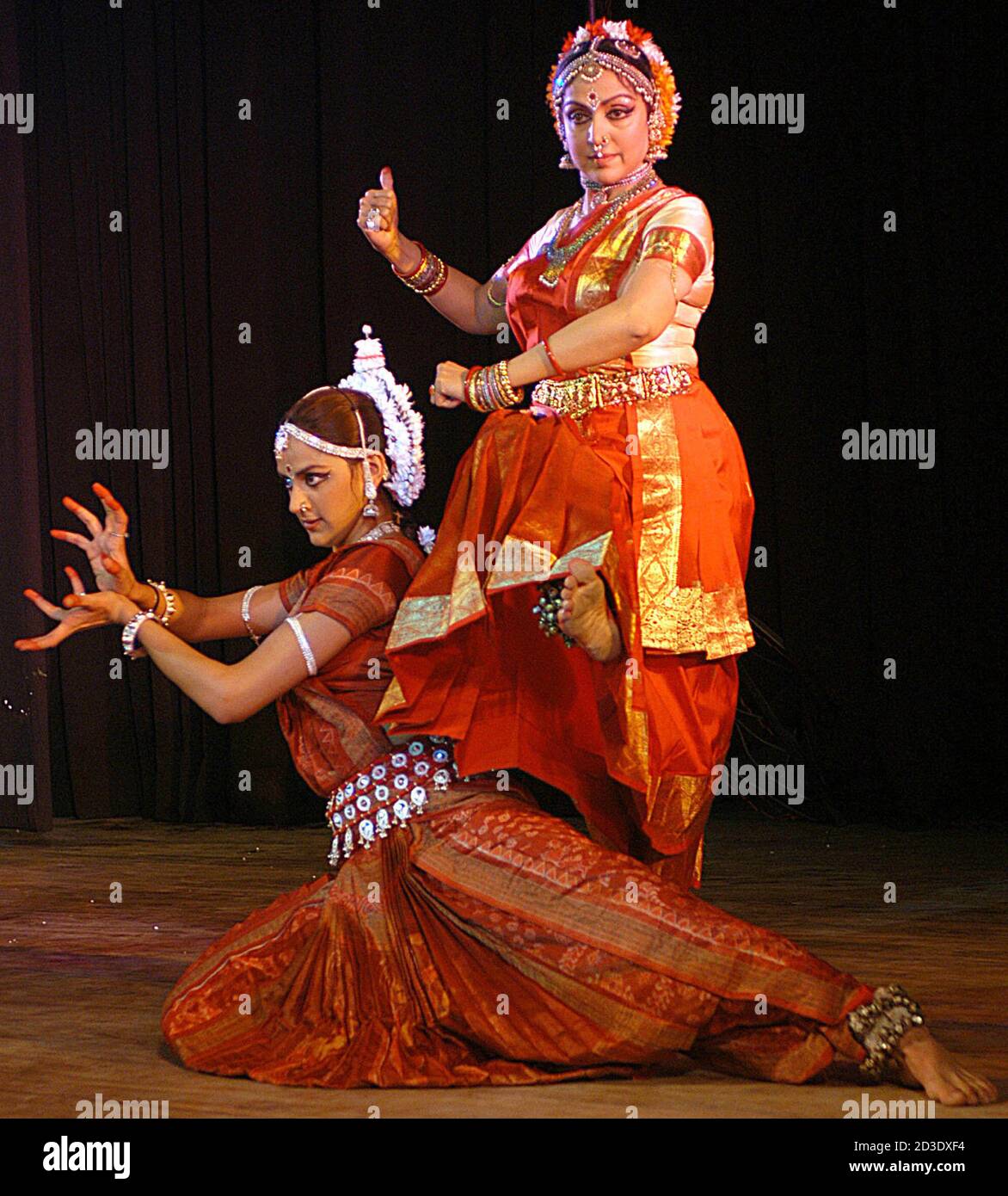 Bollywood actress dance hi-res stock photography and images - Alamy