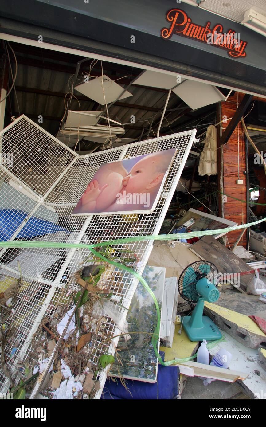 Tidal wave damage hi-res stock photography and images - Alamy