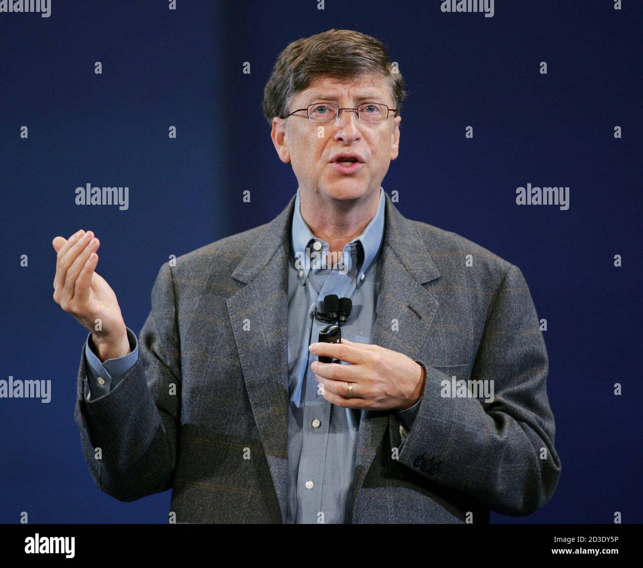Internet explorer bill gates hi-res stock photography and images - Alamy