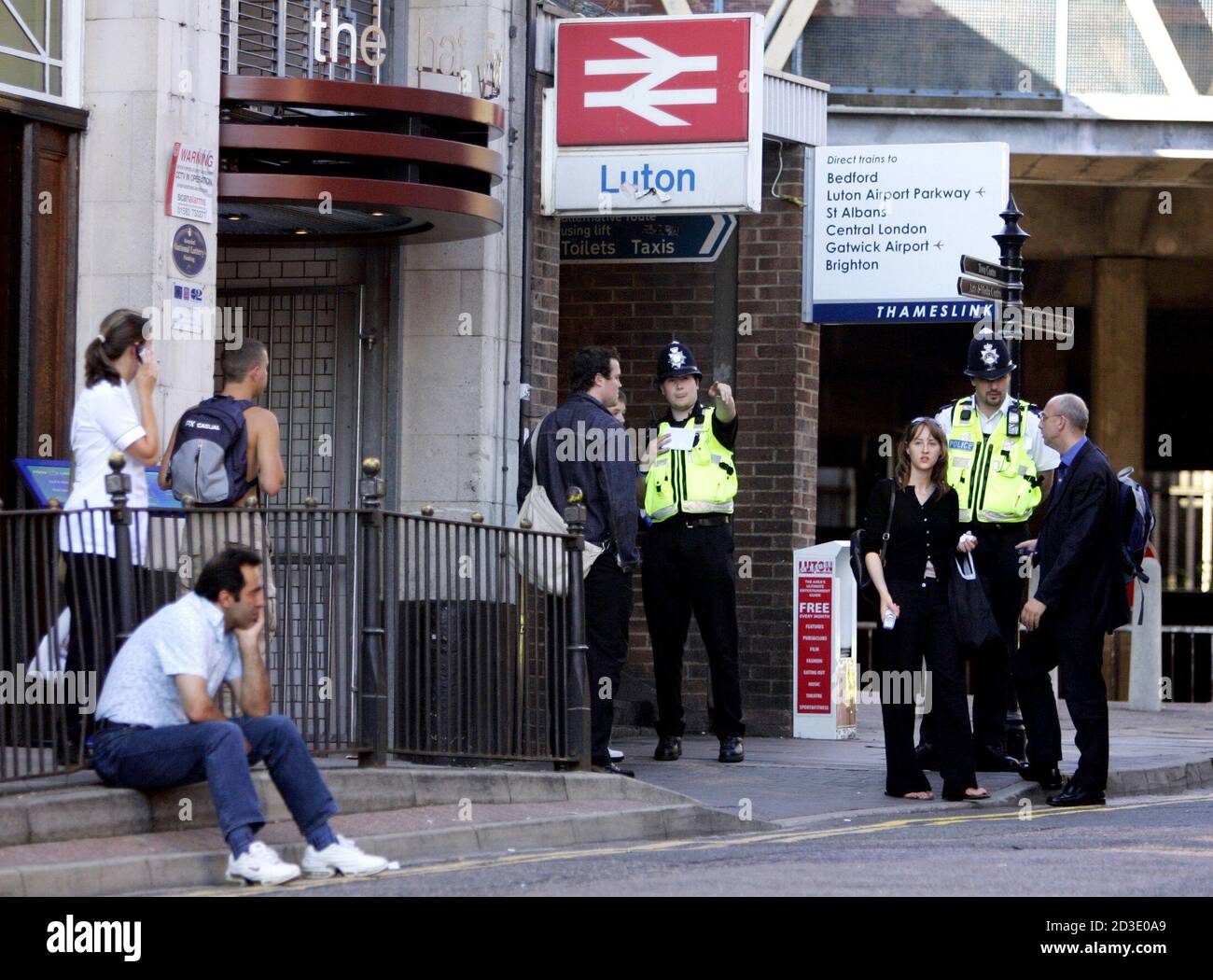 Luton police station hi-res stock photography and images - Alamy