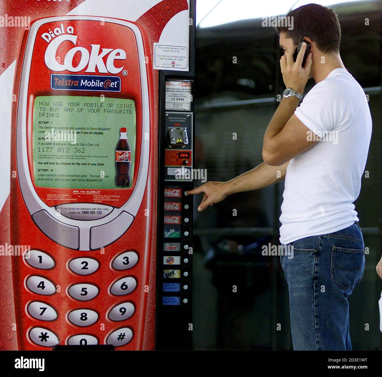 Drink vending machine australia hi-res stock photography and images - Alamy