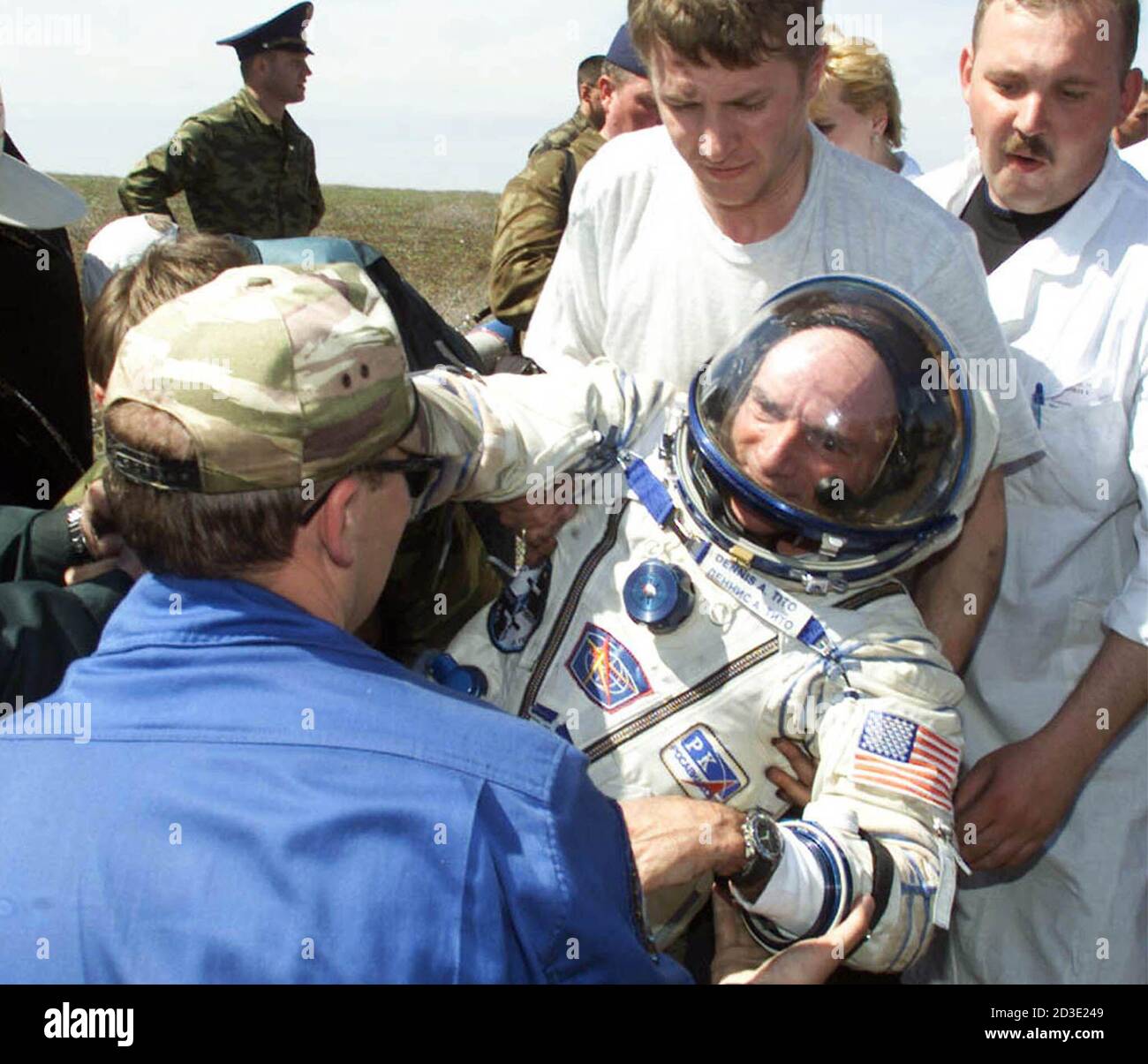 Dennis tito space hi-res stock photography and images - Alamy