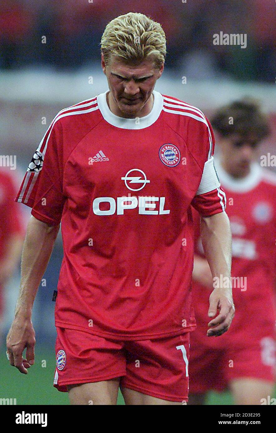Bayern champions league final 2001 hi-res stock photography and images ...