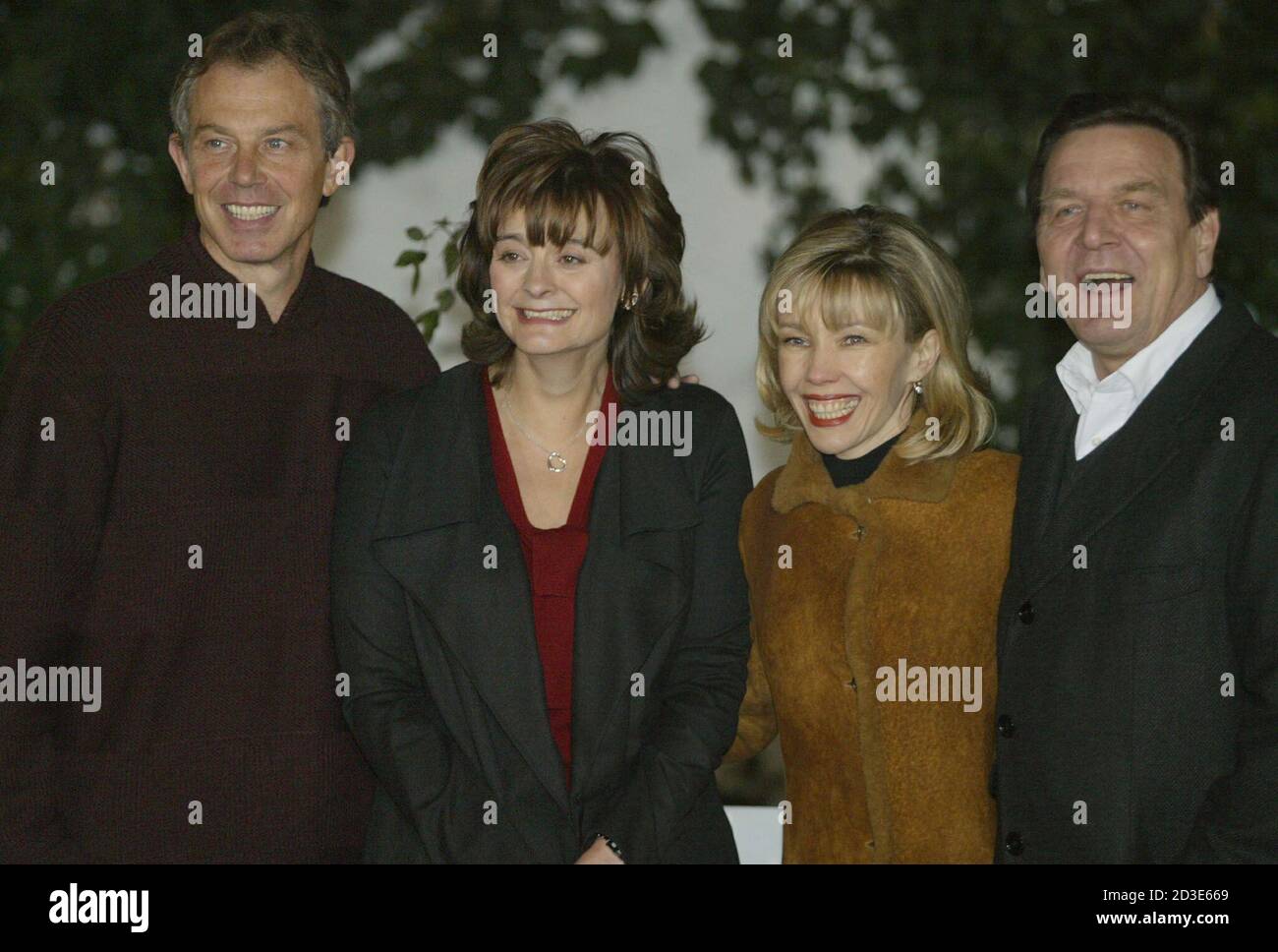 Prime minister tony blair and his wife hi-res stock photography and ...