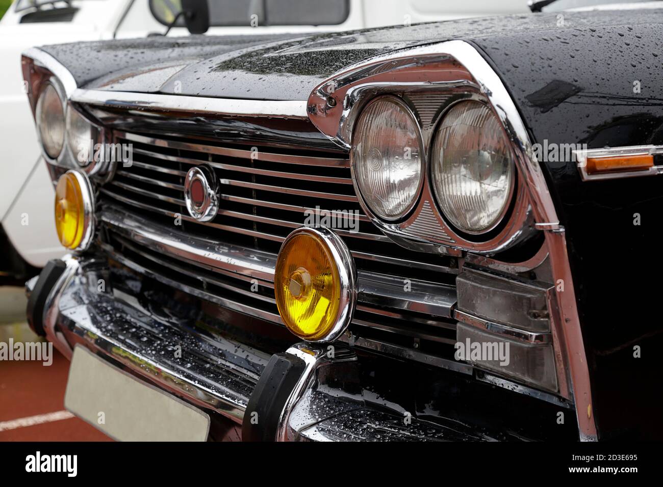 Front view of a black classic car Stock Photo - Alamy