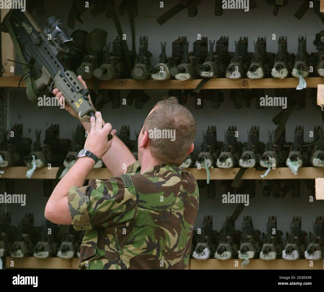 British royal air force regiment flight sergeant tony pickett hi-res ...