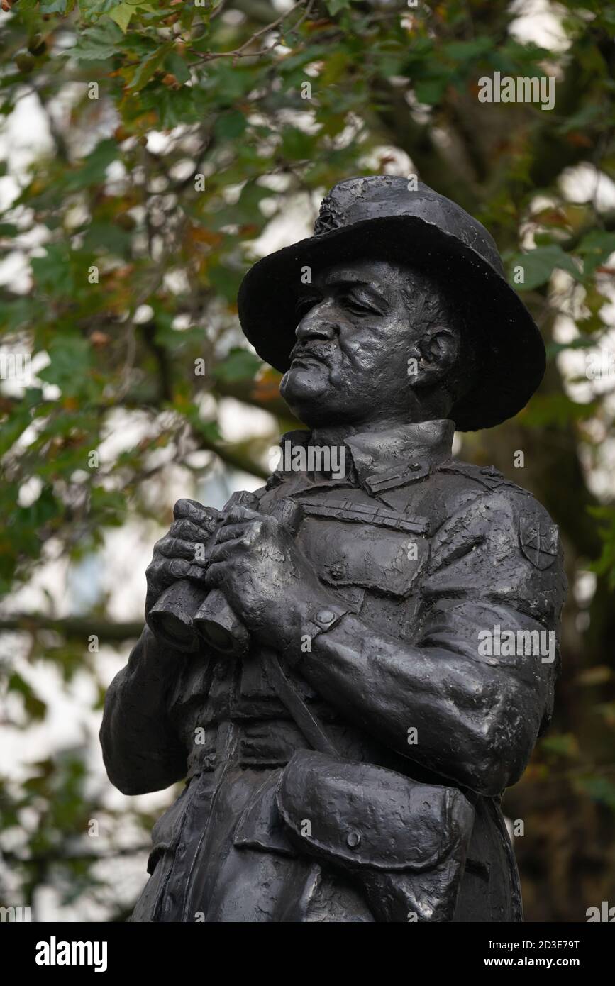 Statue viscount slim whitehall hi-res stock photography and images - Alamy