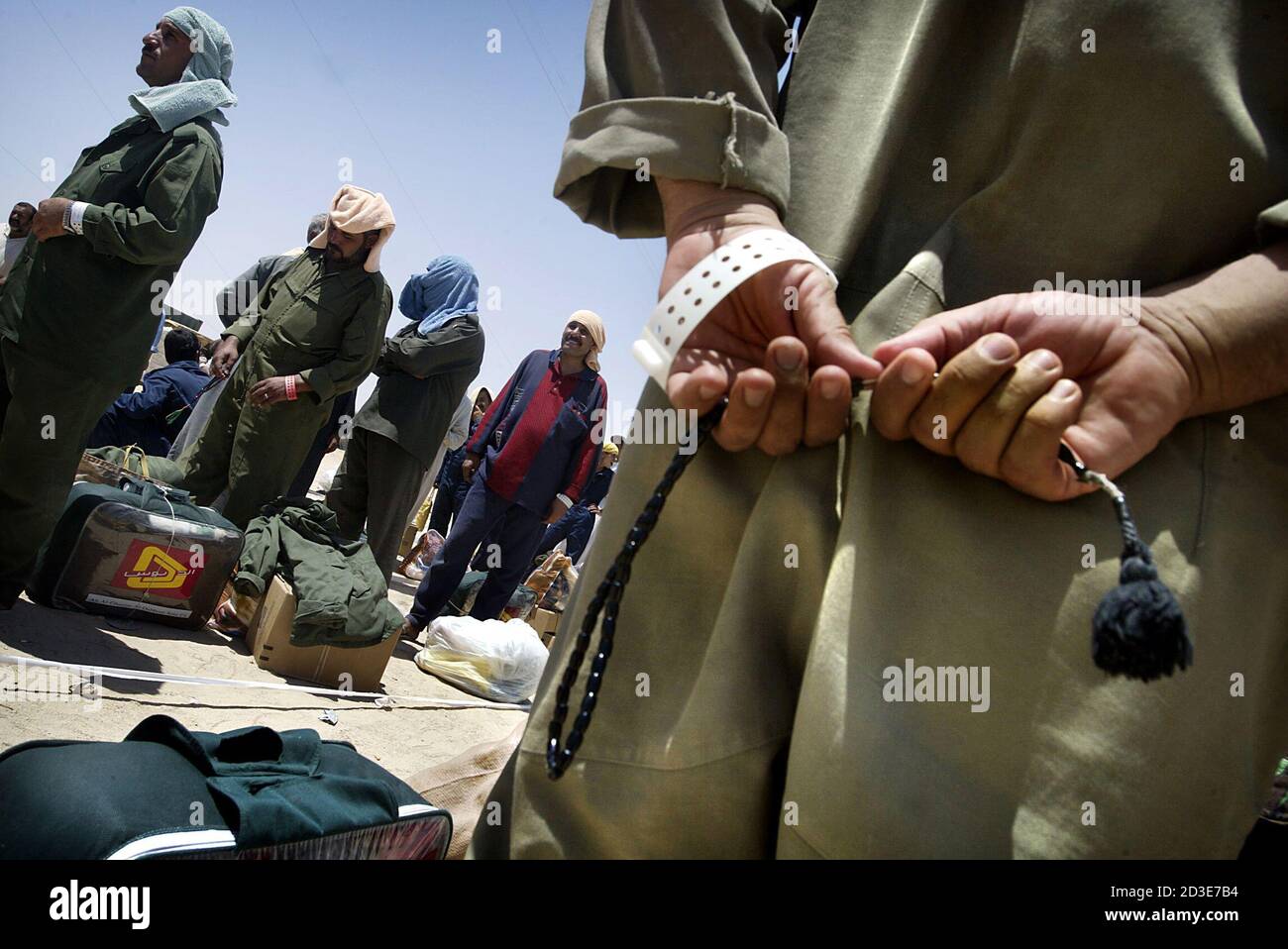 Iraq war pows hi-res stock photography and images - Alamy