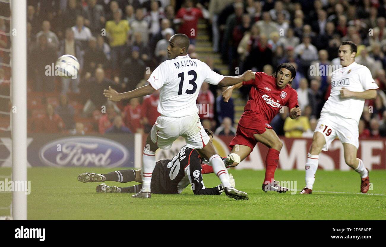Milan baros anfield hi-res stock photography and images - Alamy