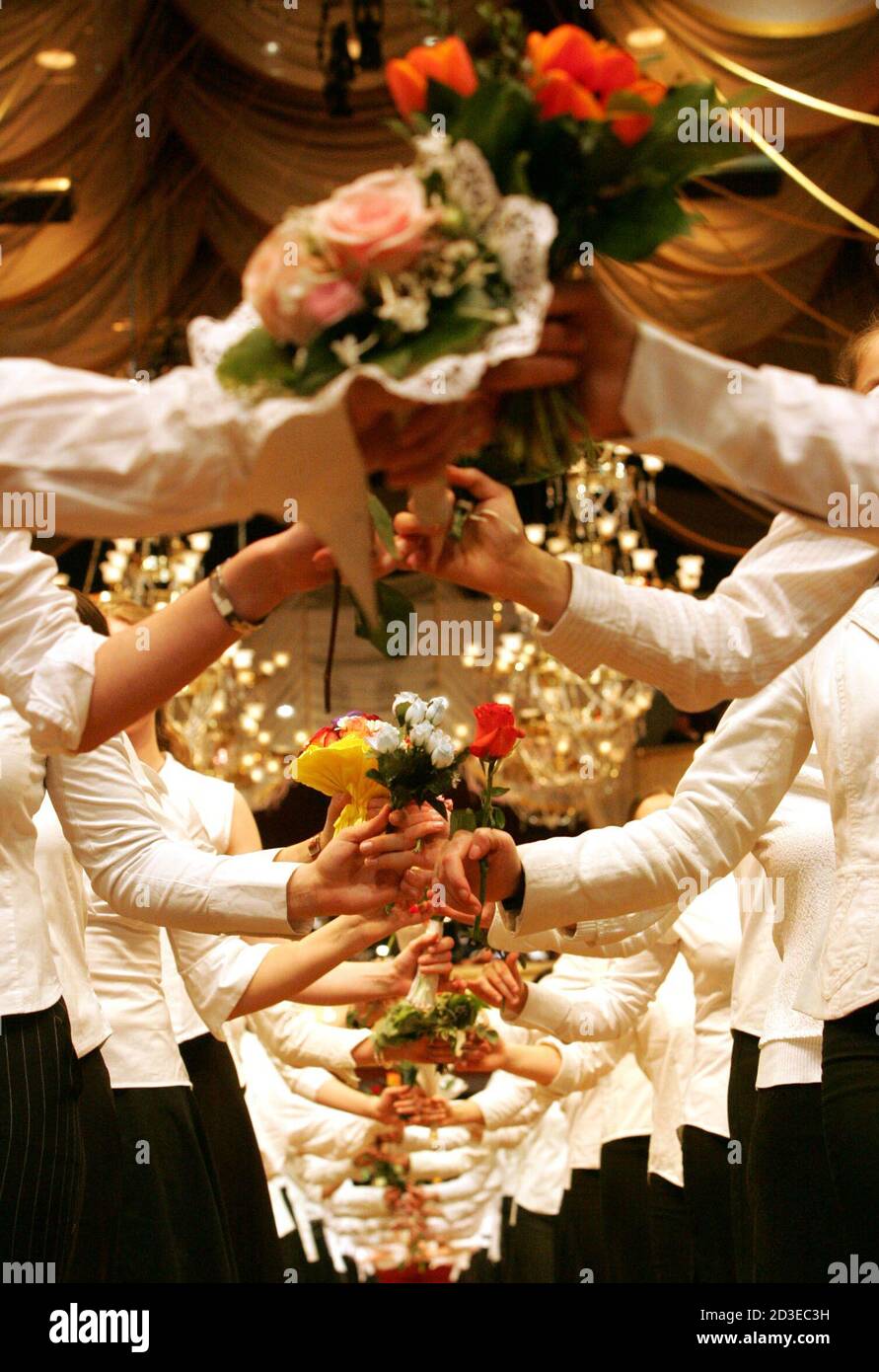 Annual vienna opera ball hi-res stock photography and images - Alamy