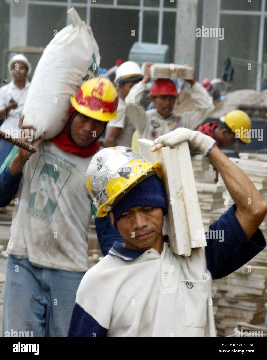 Indonesian construction workers building construction hi-res stock ...