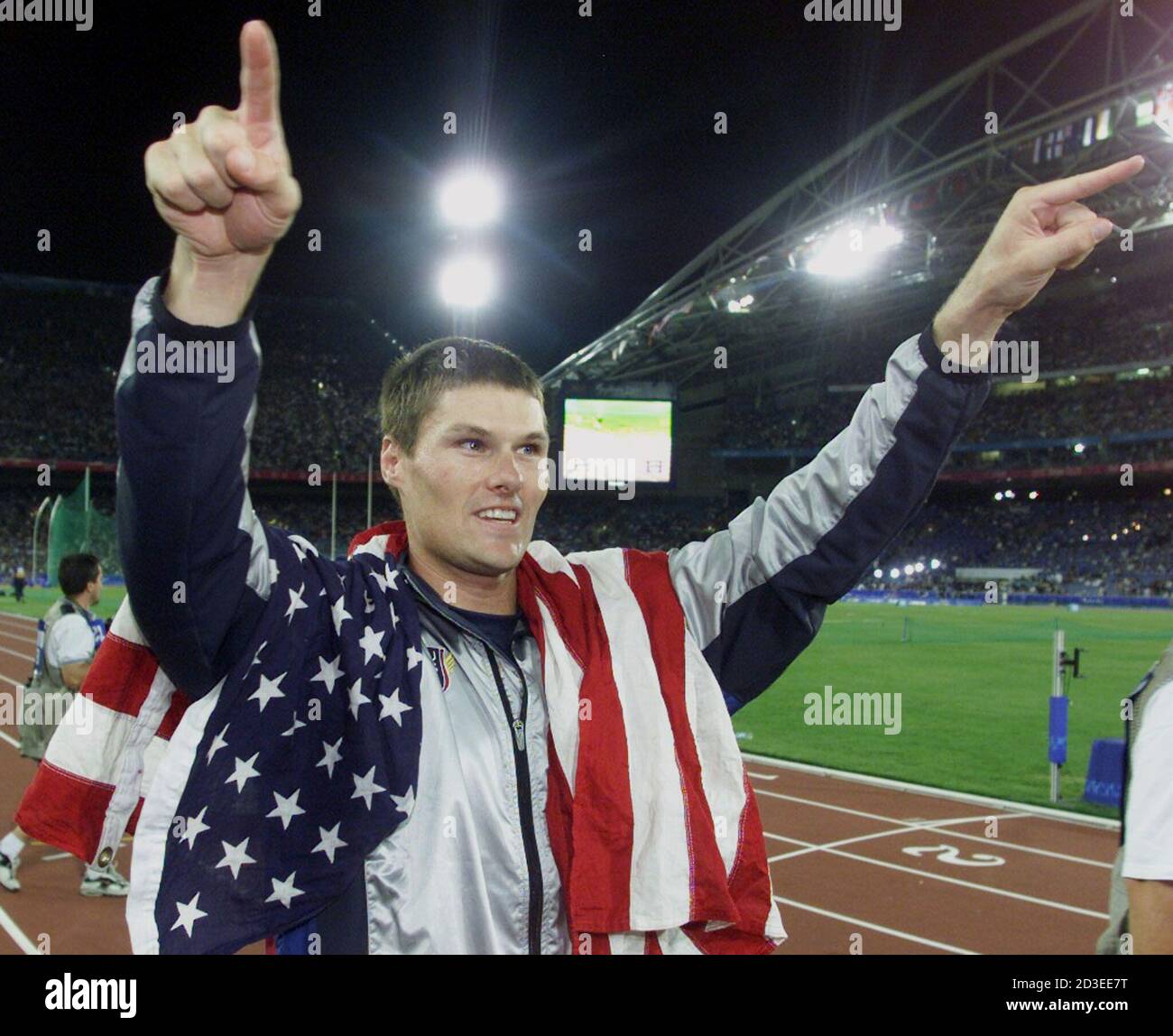 2000 olympics athletics pole vault hi-res stock photography and images ...