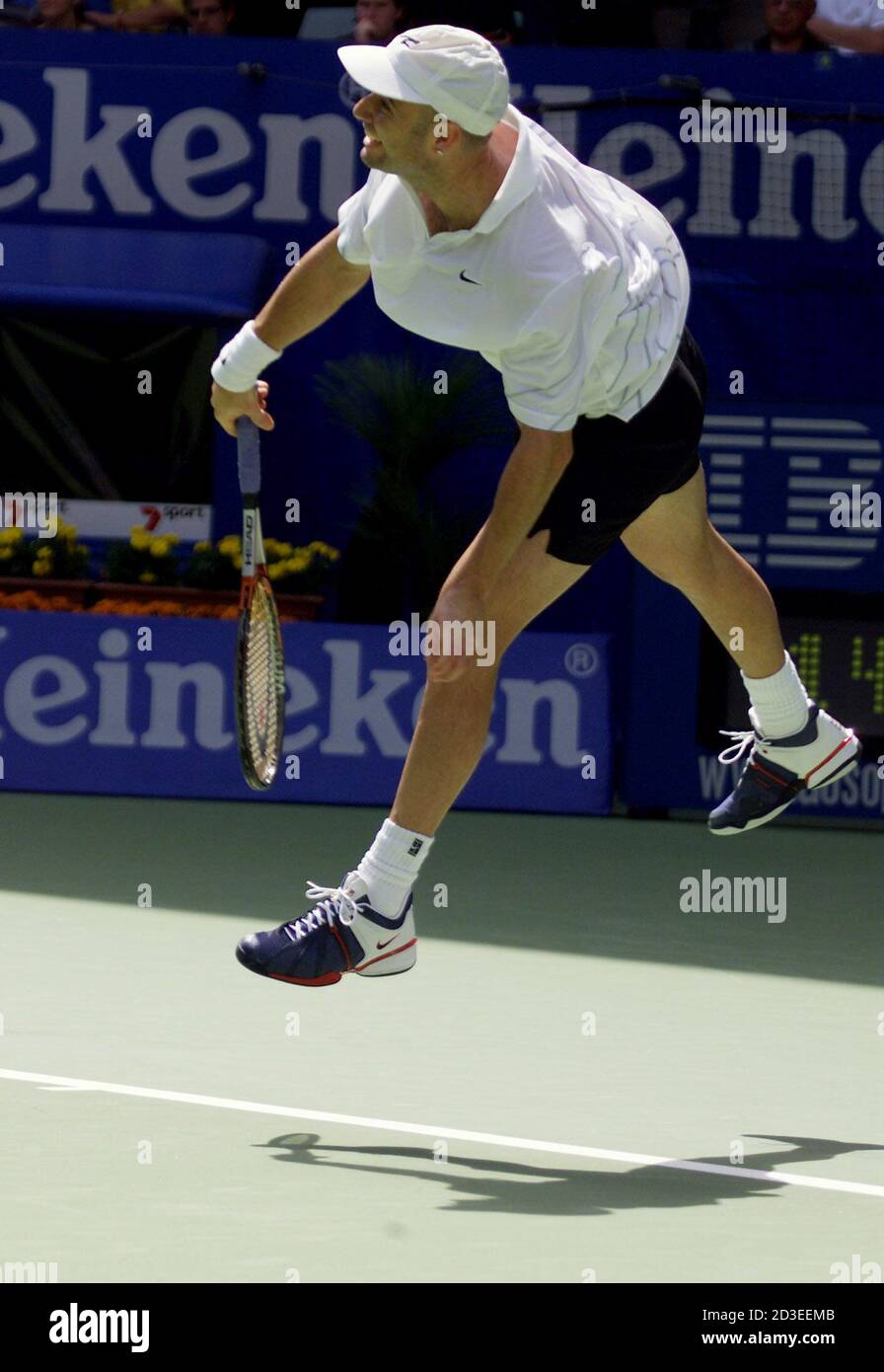 2001 us open tennis hi-res stock photography and images - Alamy