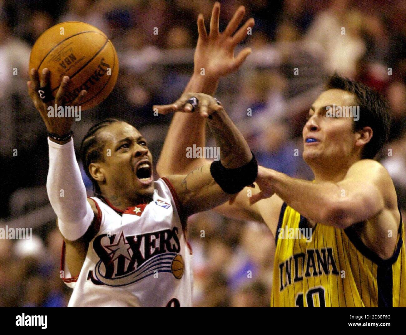 Allen iverson 2001 hi-res stock photography and images - Alamy