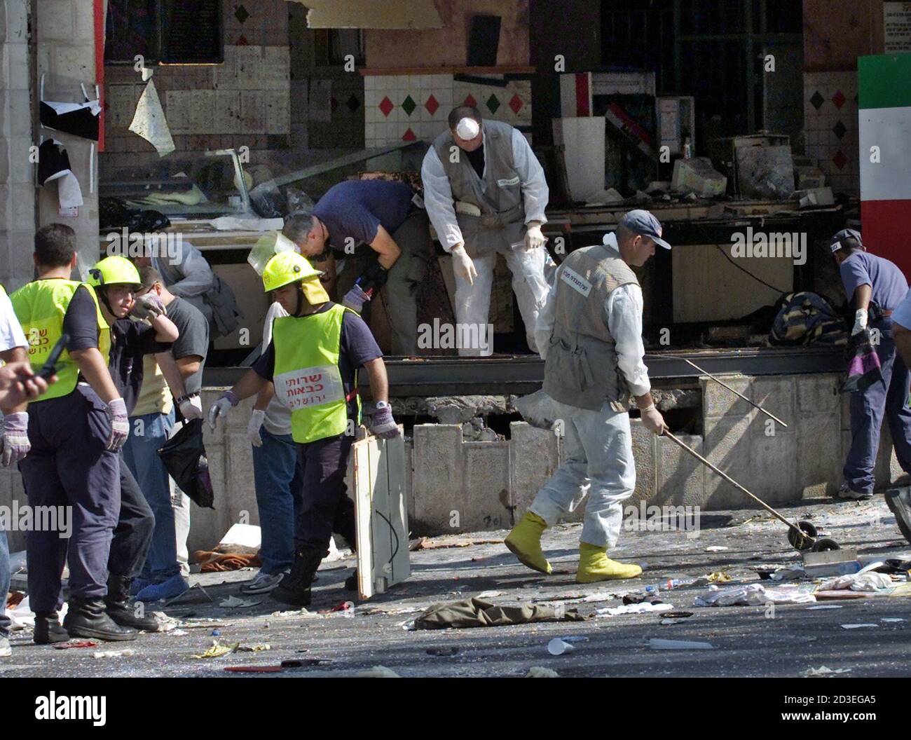 Sbarro restaurant suicide bombing hi-res stock photography and images ...