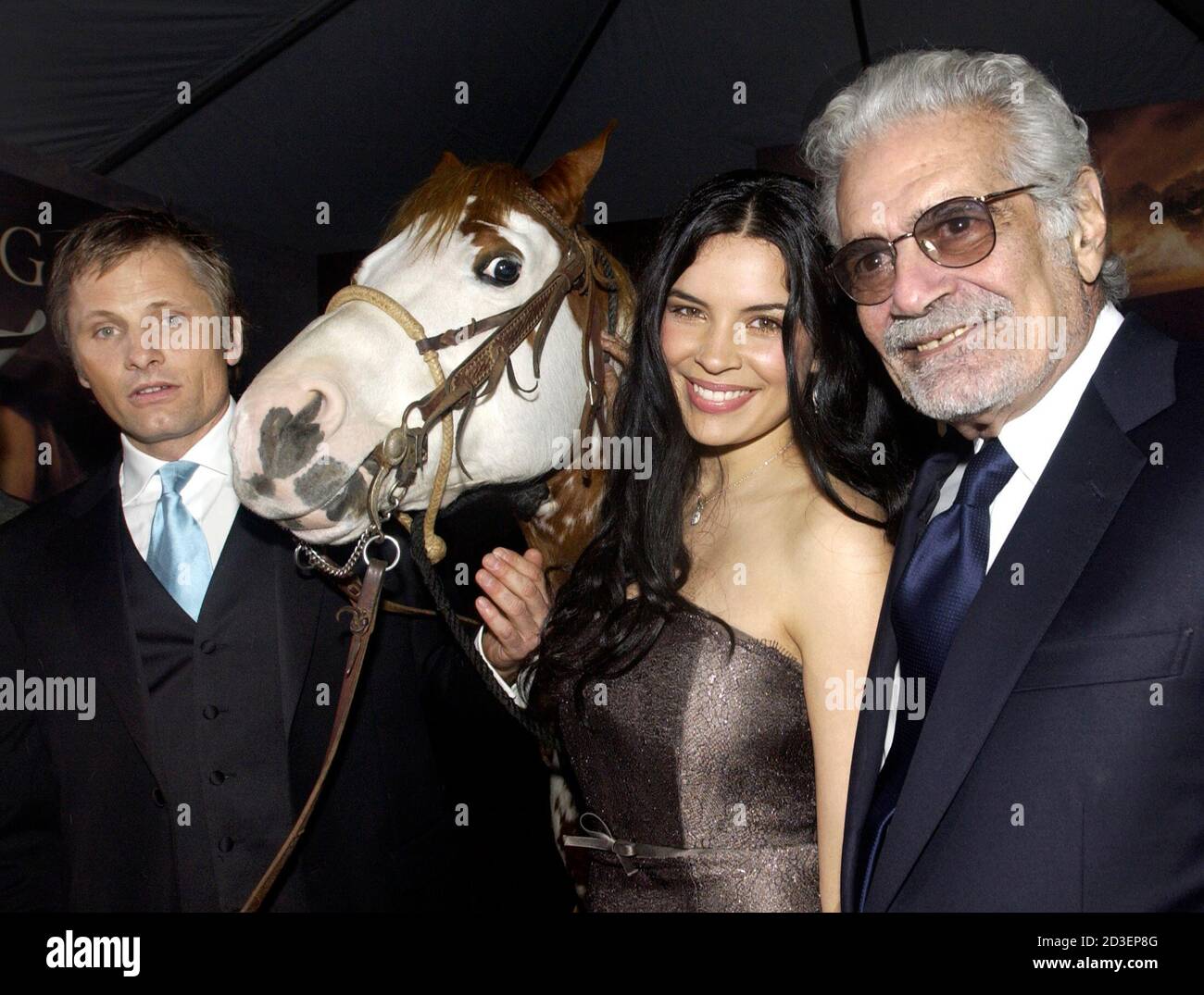 Omar sharif zuleikha robinson hidalgo hi-res stock photography and ...