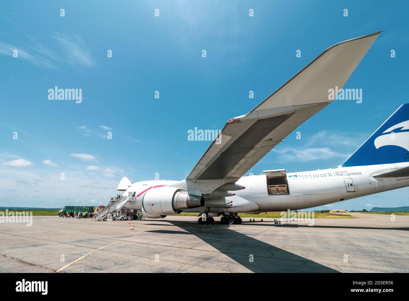 Cargo plane nose open hi-res stock photography and images - Alamy
