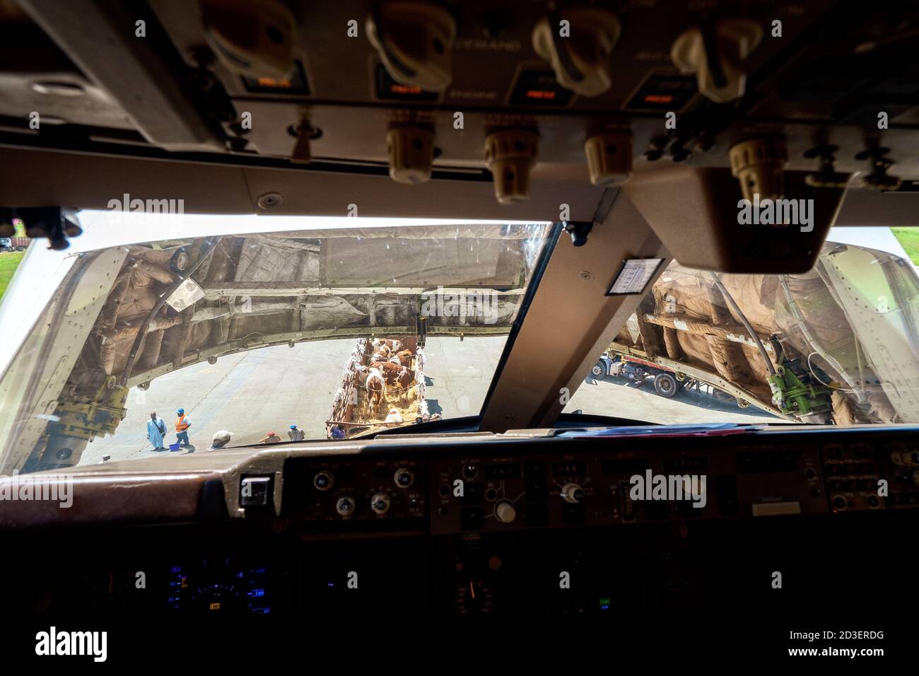 Pilots cockpit view hi-res stock photography and images - Alamy