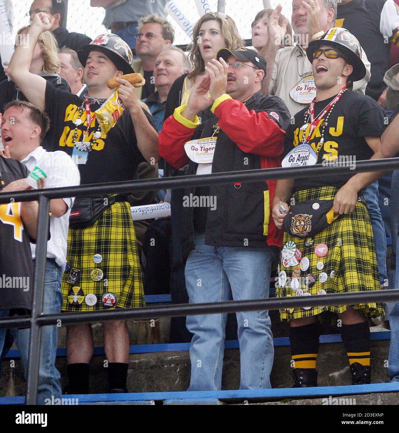 Toronto argonauts fans hi-res stock photography and images - Alamy