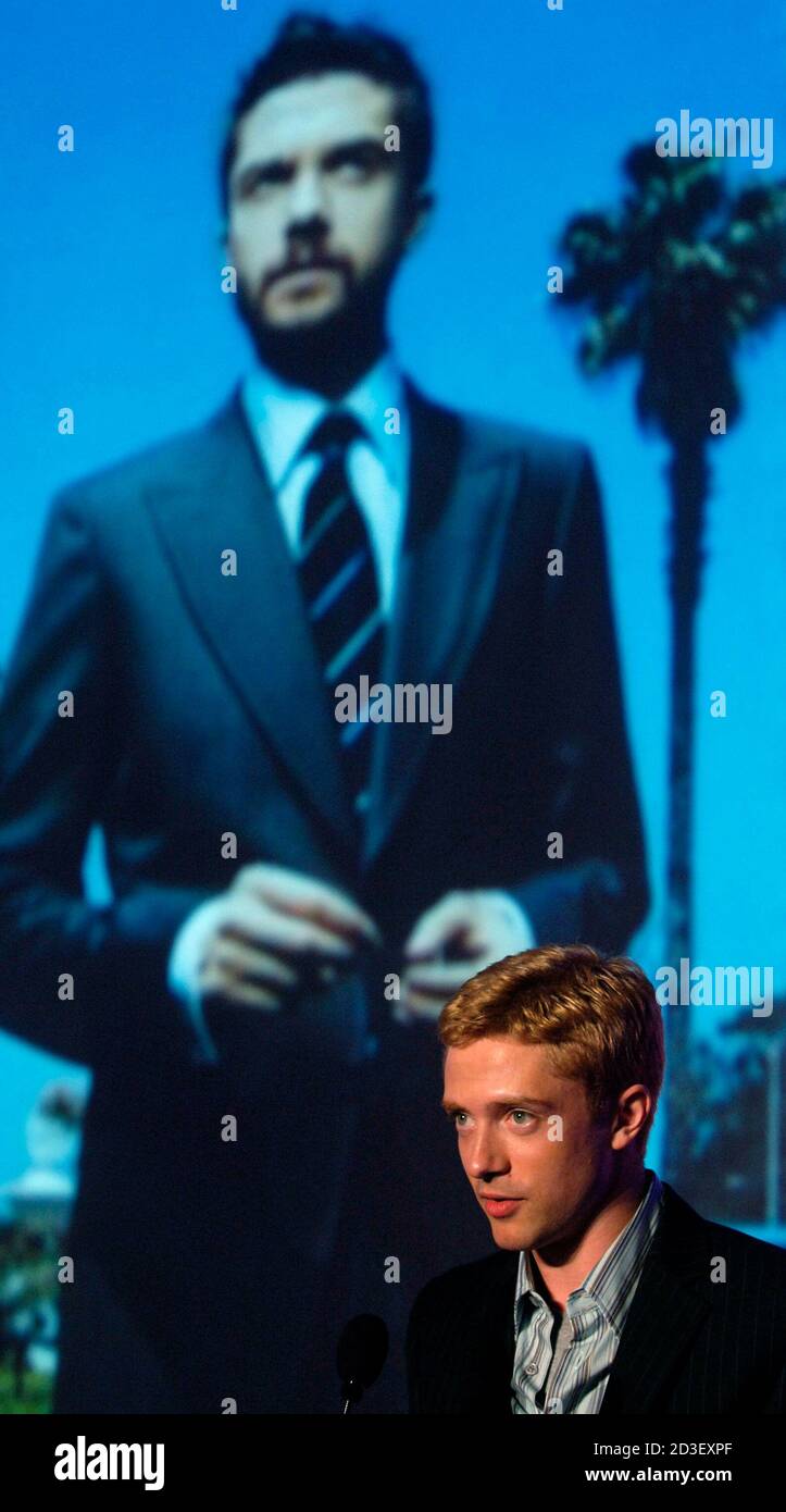 Actress scarlett johansson 2005 hi-res stock photography and images - Alamy