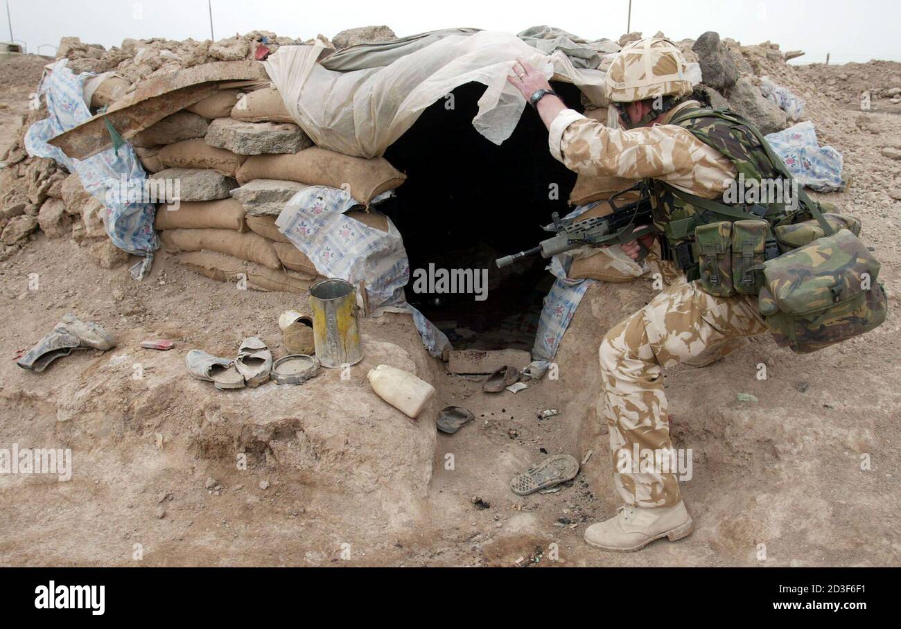 Royal artillery in southern iraq hi-res stock photography and images ...
