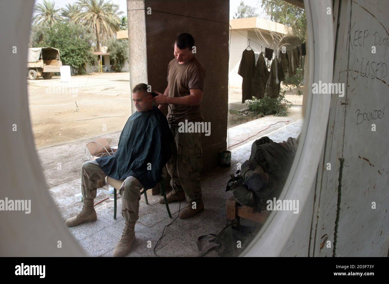 Iraq army baathist hi-res stock photography and images - Alamy