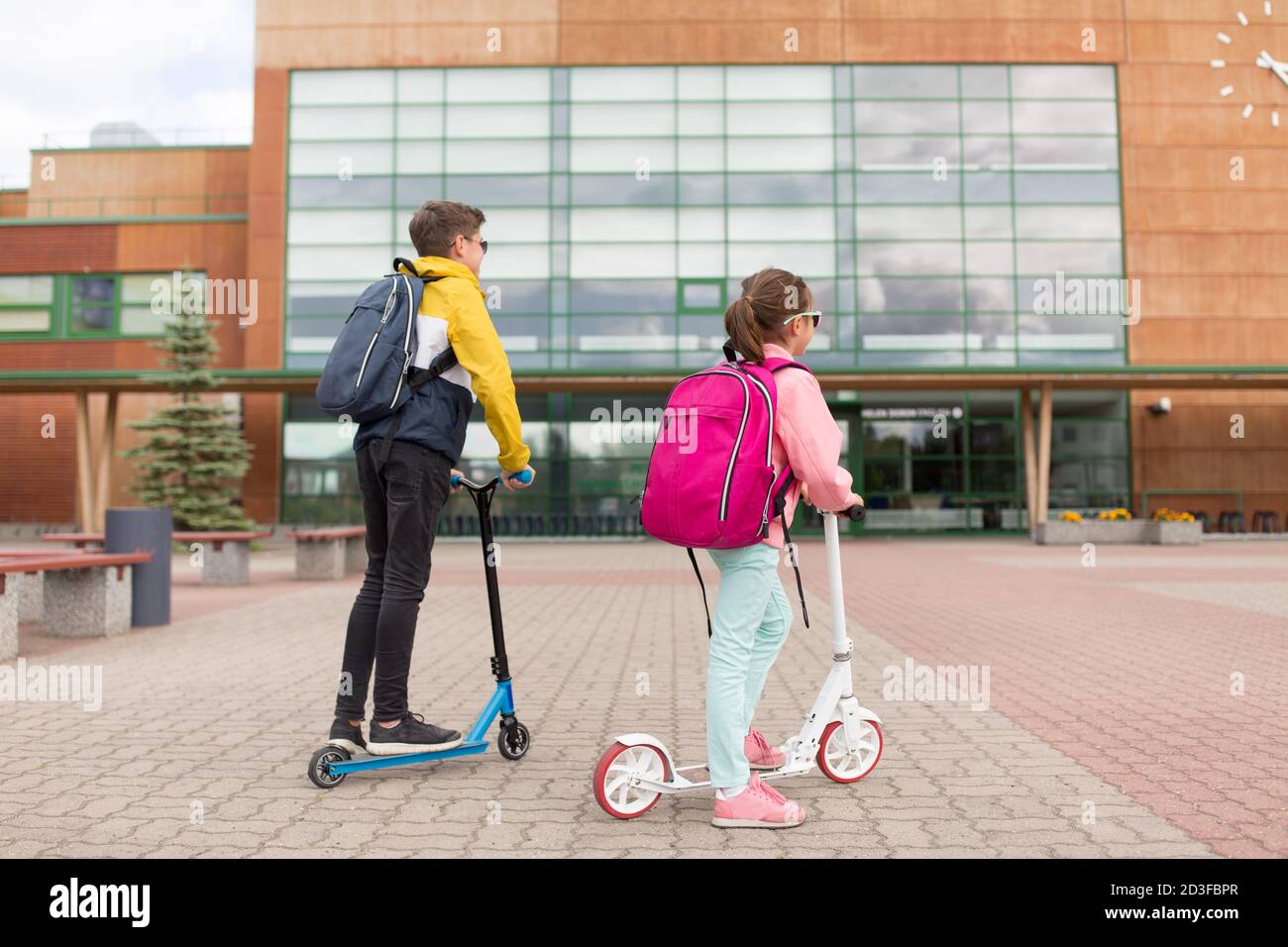 Child backpack sunglasses hi-res stock photography and images - Alamy