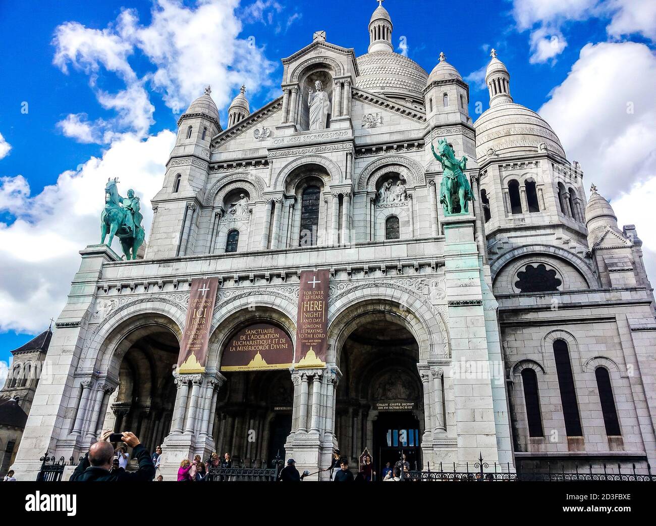 The Basilica of the Sacred Heart of Paris, a Roman Catholic church and ...
