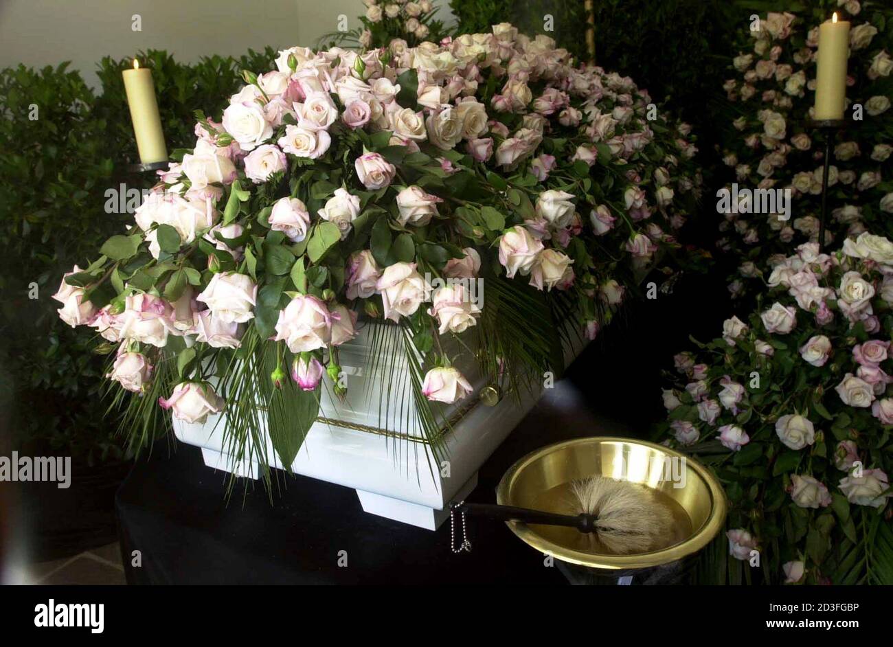 Daughter graveyard hi-res stock photography and images - Alamy