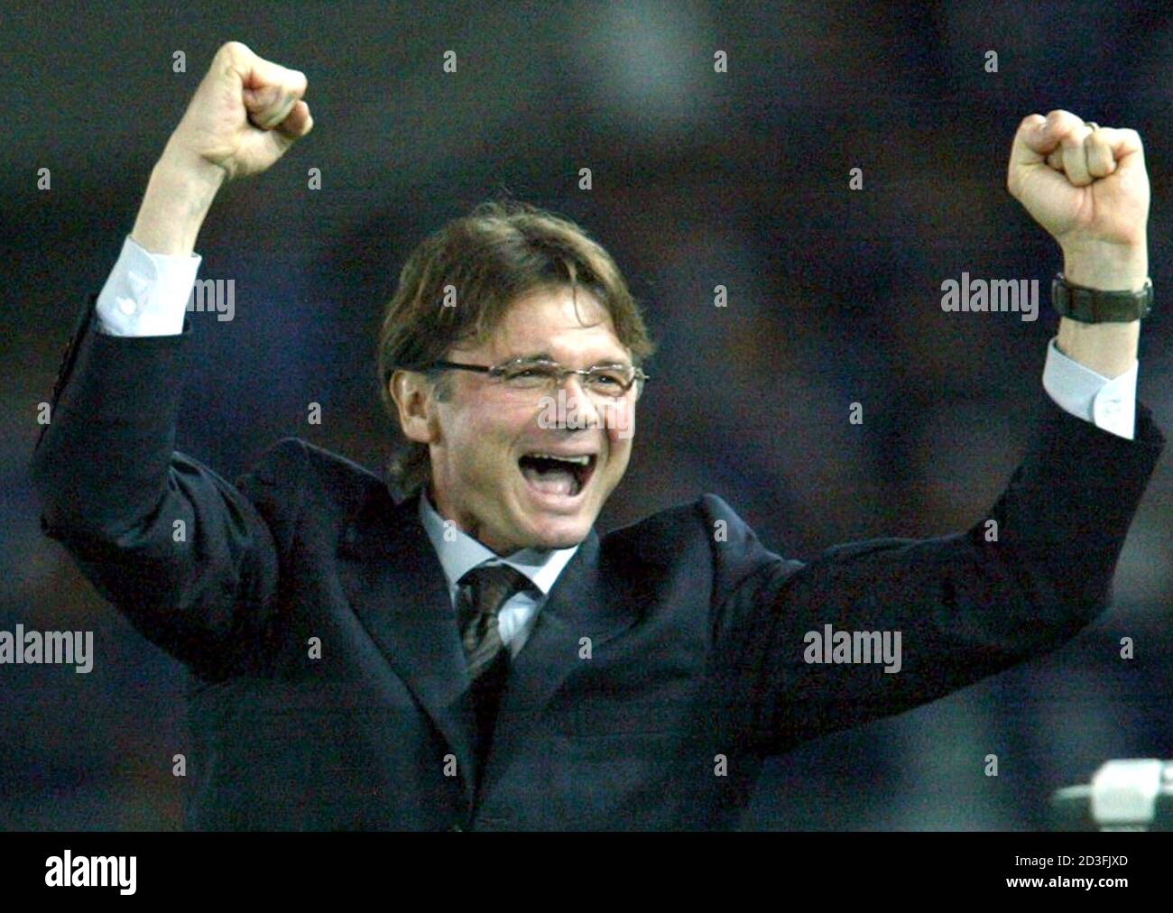 Philippe Troussier Japan Coach High Resolution Stock Photography and ...