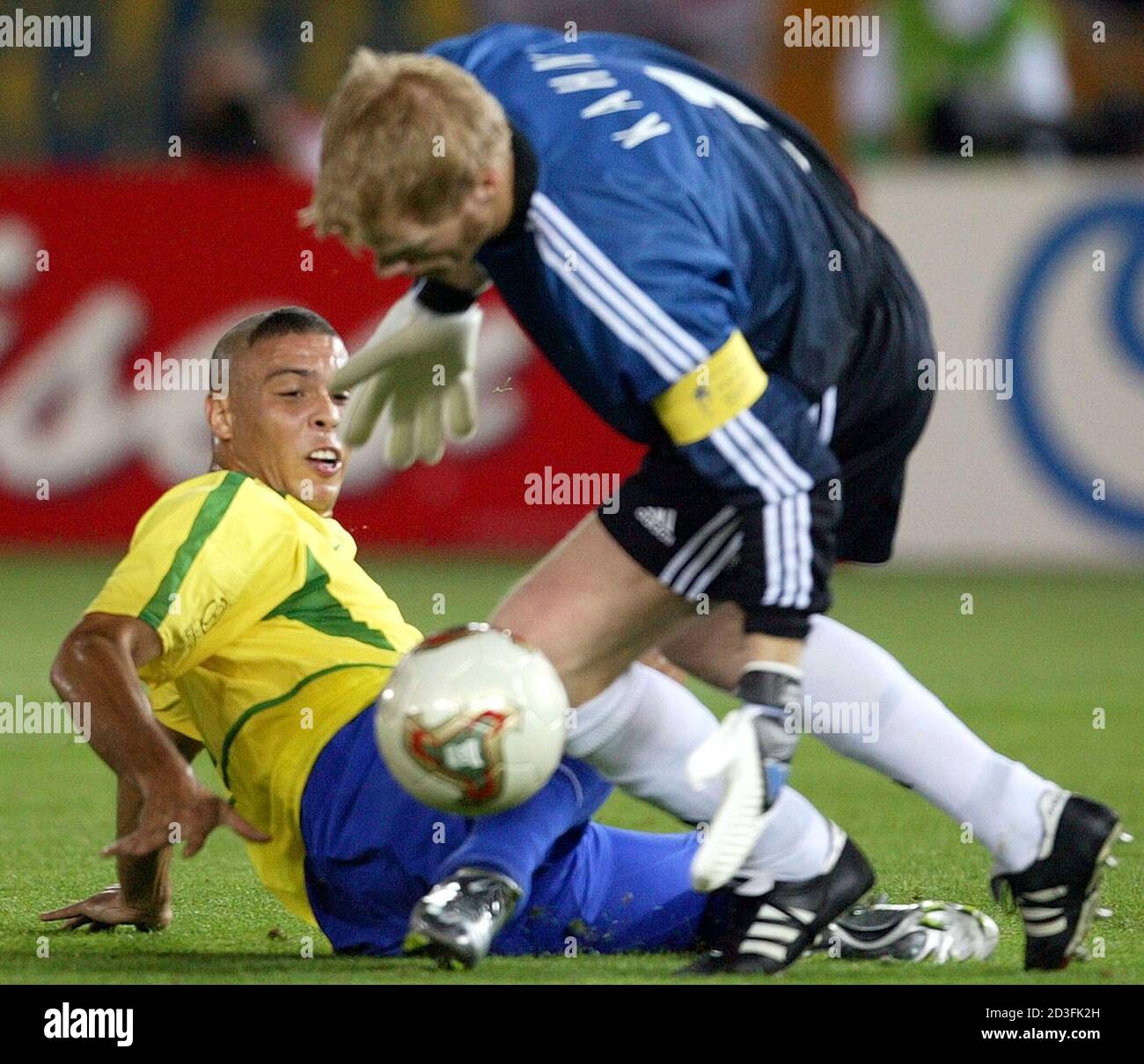 Oliver kahn r hi-res stock photography and images - Alamy