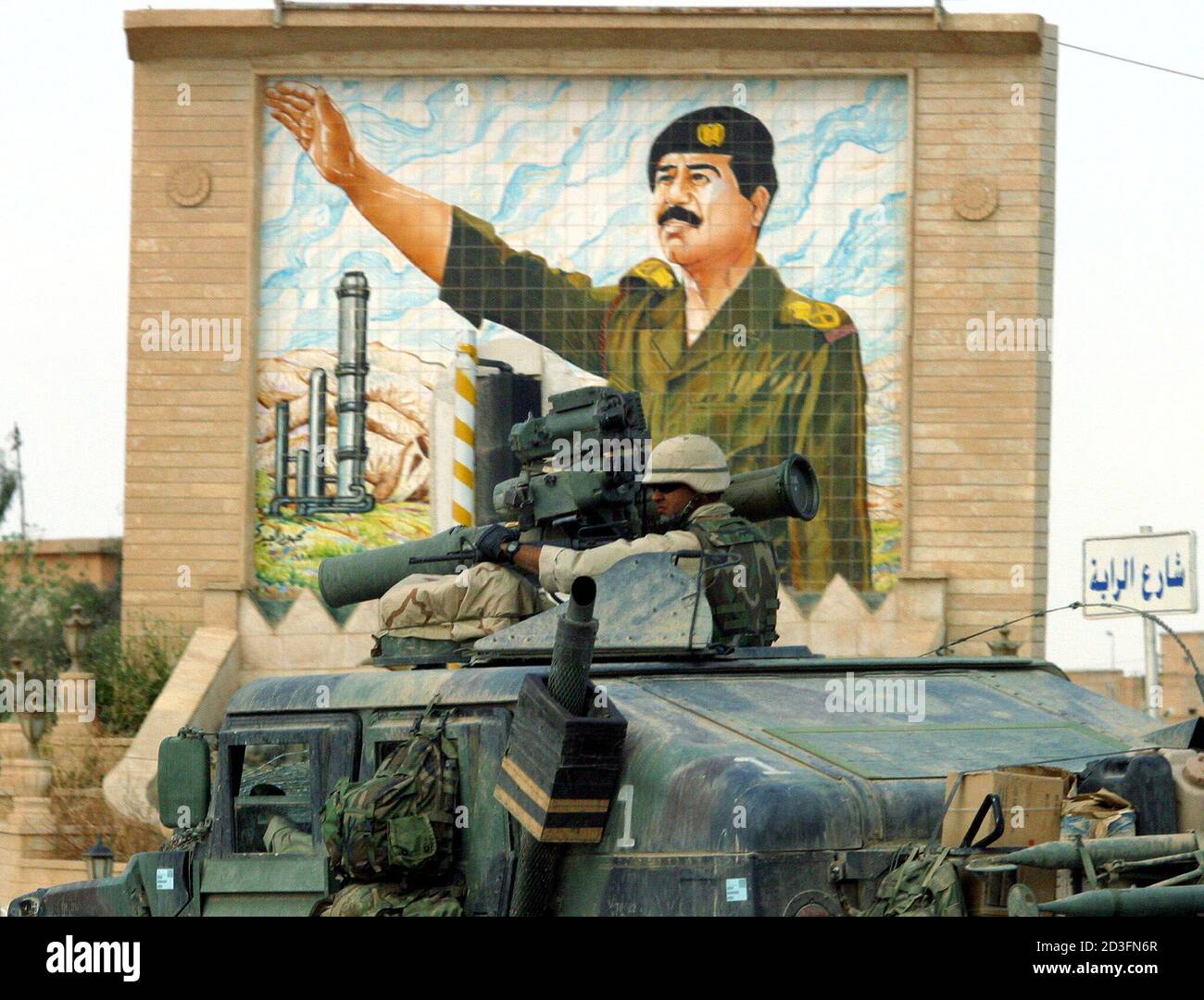 Portrait of saddam hussein military hi-res stock photography and images ...