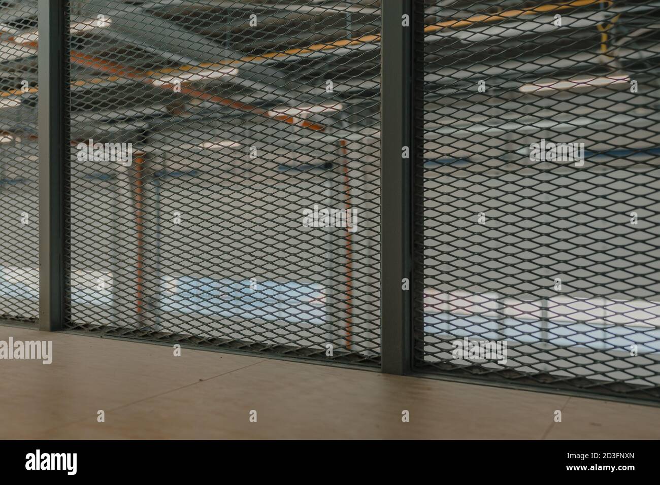 Empty steel structure workshop hi-res stock photography and images - Alamy