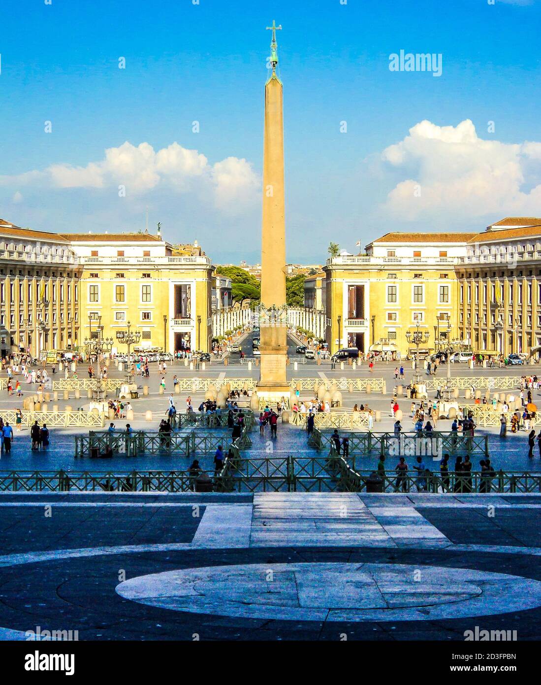 St peter square hi-res stock photography and images - Alamy